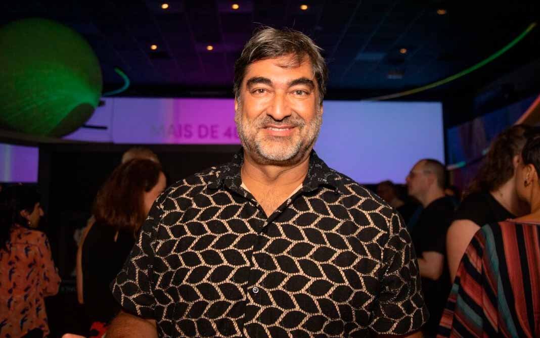 Zeca Camargo comenta sobre memes e repercussão da performance como DJ ...